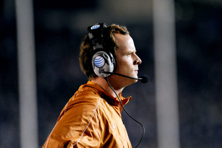 South Alabama Coach Major Applewhite Had Affair With Trainer While His ...